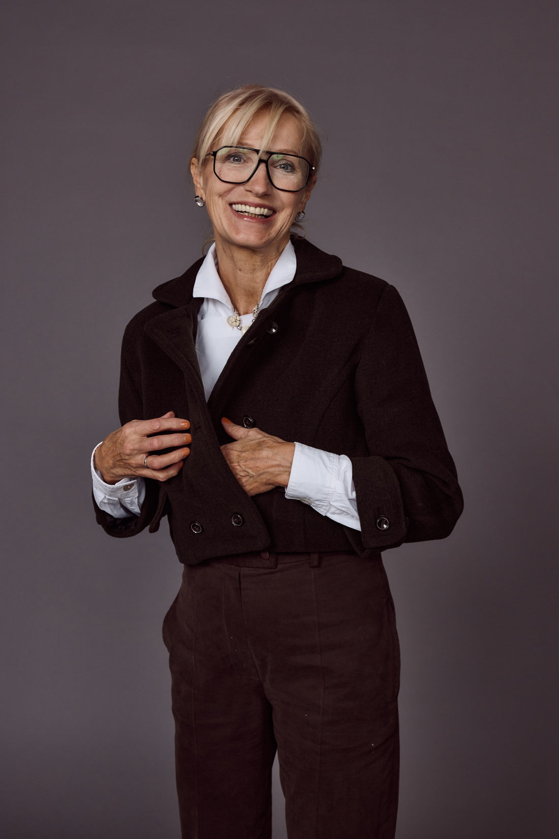 70-11 Short Double-Breasted Jacket with Back Belt – sistermagpatterns