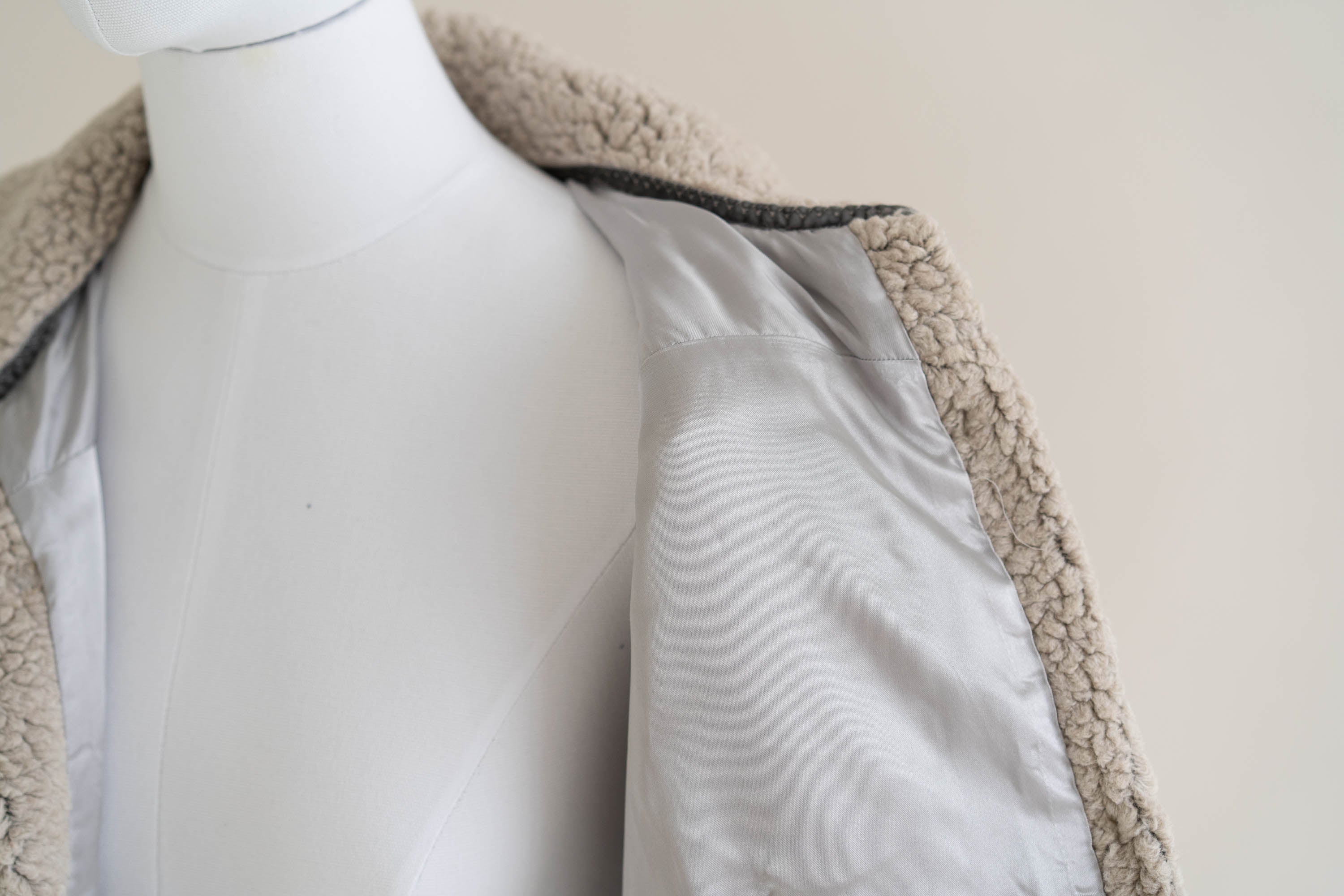 32-4 B Fluffy & short teddy jacket – sistermagpatterns