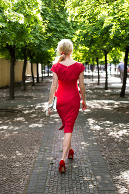 37-4 Waisted dress with overlapping shoulders – sistermagpatterns